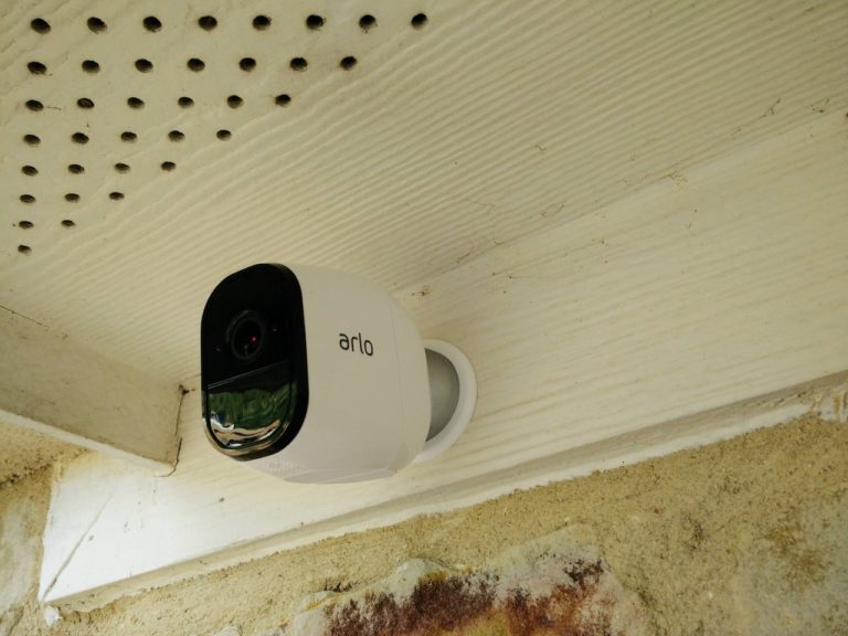 Arlo Pro 2 Wireless Security Camera System Review - Easy Home Setup